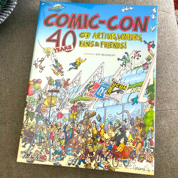 Chronicle Books | Other | Comic Con San Diego 4 Years Of Artists ...